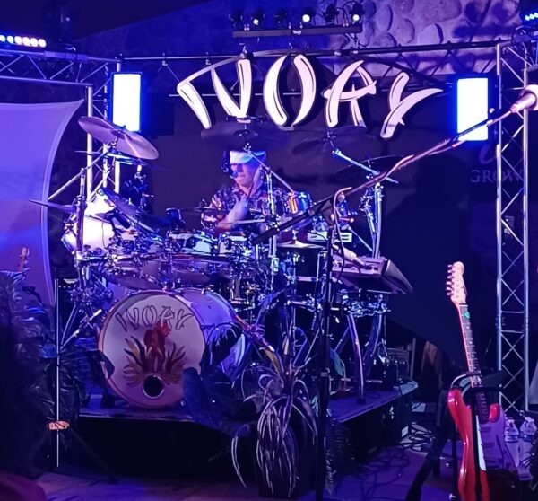 IVORY | LEGENDARY ROCK & ROLL